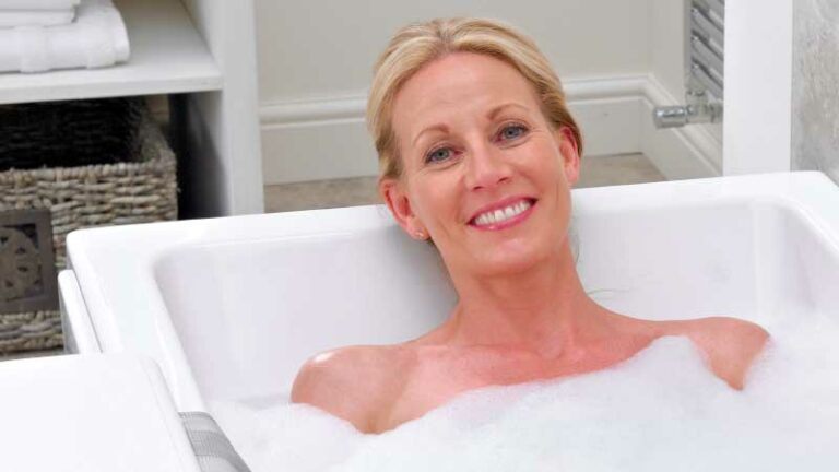 Getting out of Bath Tub: Step By Step Guide – AquaLift